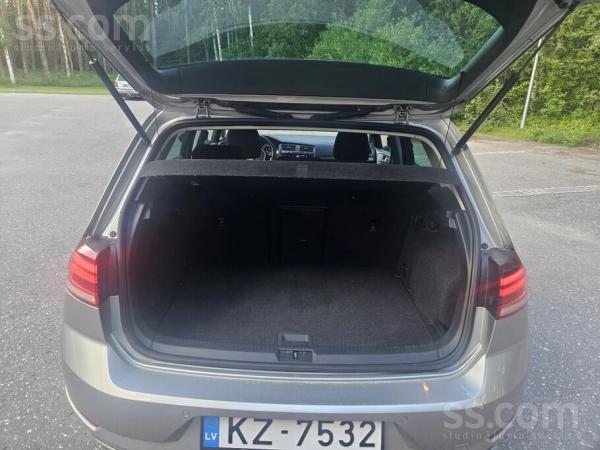 Grey Volkswagen Golf 2017 in Riga, with an engine capacity of 1.40 L and mileage of 72 thousand km for 12500 €, photo 5 on AUTOMOTO.COM.LV