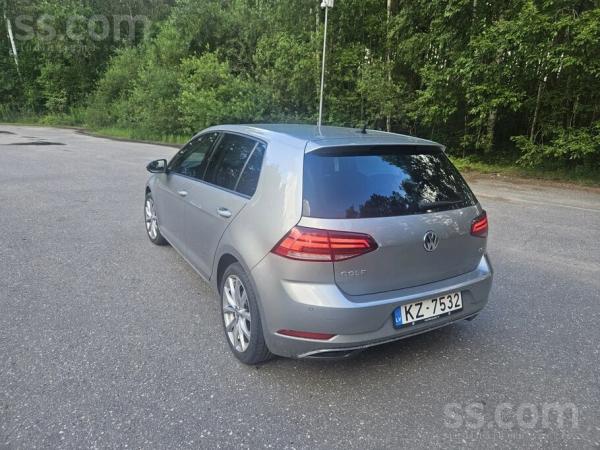 Grey Volkswagen Golf 2017 in Riga, with an engine capacity of 1.40 L and mileage of 72 thousand km for 12500 €, photo 6 on AUTOMOTO.COM.LV