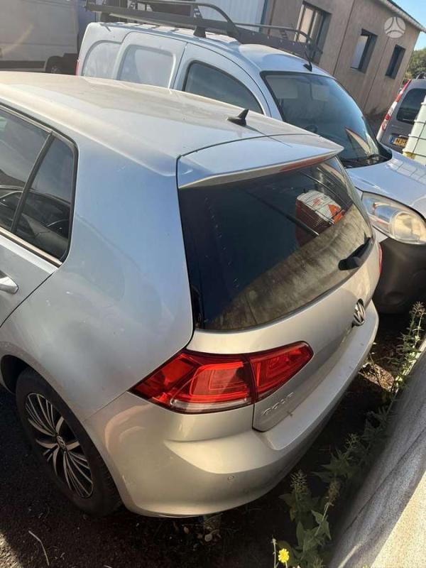 Pelēks Volkswagen Golf 2017 Tauragė, ar dzinēja tilpumu 1.60 L un nobraukumu 165 tūkst. km par 5700 €, foto 4 vietnē AUTOMOTO.COM.LV