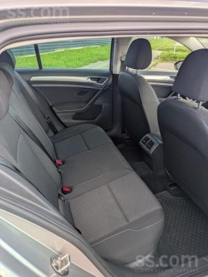 Pelēks Volkswagen Golf 2017 Rīga, ar dzinēja tilpumu 1.40 L un nobraukumu 131 tūkst. km par 11200 €, foto 12 vietnē AUTOMOTO.COM.LV