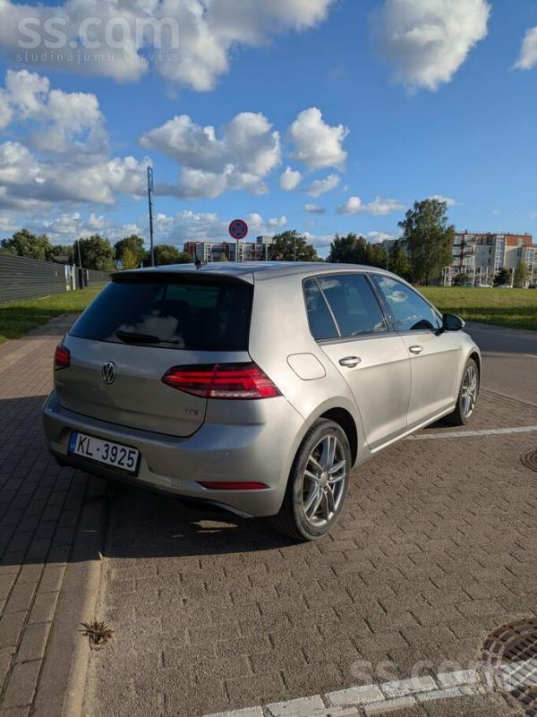 Grey Volkswagen Golf 2017 in Riga, with an engine capacity of 1.40 L and mileage of 131 thousand km for 10500 €, photo 5 on AUTOMOTO.COM.LV