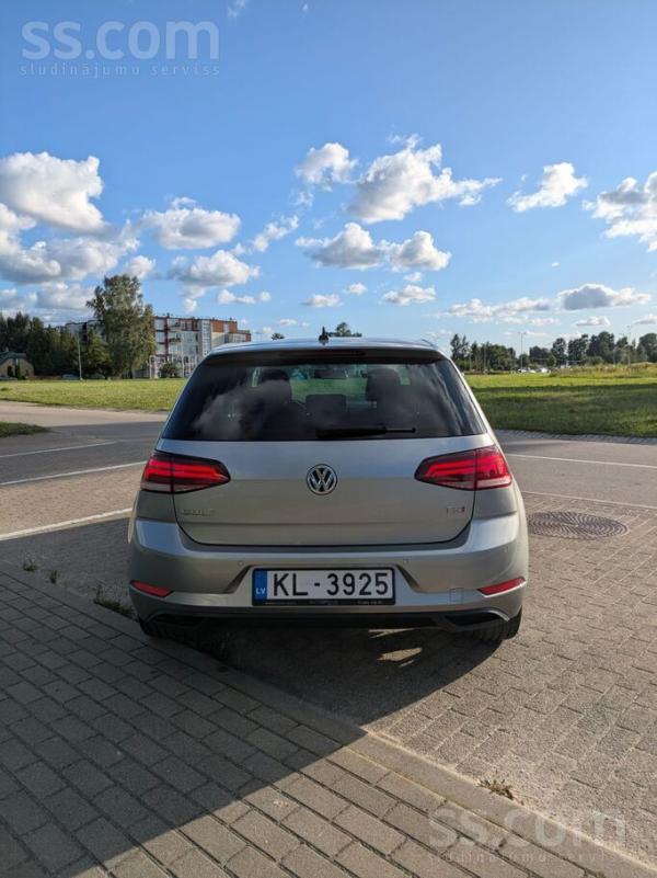 Grey Volkswagen Golf 2017 in Riga, with an engine capacity of 1.40 L and mileage of 131 thousand km for 10500 €, photo 7 on AUTOMOTO.COM.LV