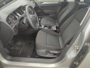 Grey Volkswagen Golf 2017 in Vilnius, with an engine capacity of 1.40 L and mileage of 224 thousand km for 6950 €, photo 7 on AUTOMOTO.COM.LV