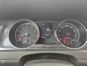 Grey Volkswagen Golf 2017 in Vilnius, with an engine capacity of 1.40 L and mileage of 224 thousand km for 6950 €, photo 10 on AUTOMOTO.COM.LV