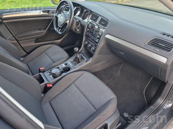 Grey Volkswagen Golf 2017 in Riga, with an engine capacity of 1.40 L and mileage of 148 thousand km for 8999 €, photo 6 on AUTOMOTO.COM.LV