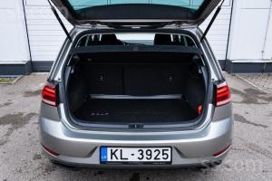 Pelēks Volkswagen Golf 2017 Rīga, ar dzinēja tilpumu 1.40 L un nobraukumu 134 tūkst. km par 10950 €, foto 9 vietnē AUTOMOTO.COM.LV