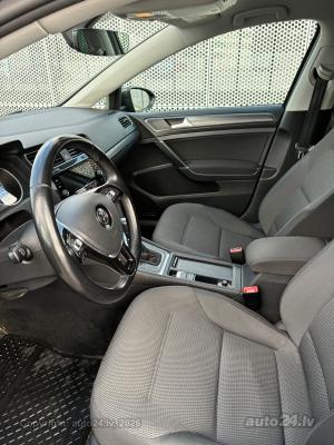 Pelēks Volkswagen Golf 2017 Tallina, ar dzinēja tilpumu 1.40 L un nobraukumu 110 tūkst. km par 11999 €, foto 10 vietnē AUTOMOTO.COM.LV