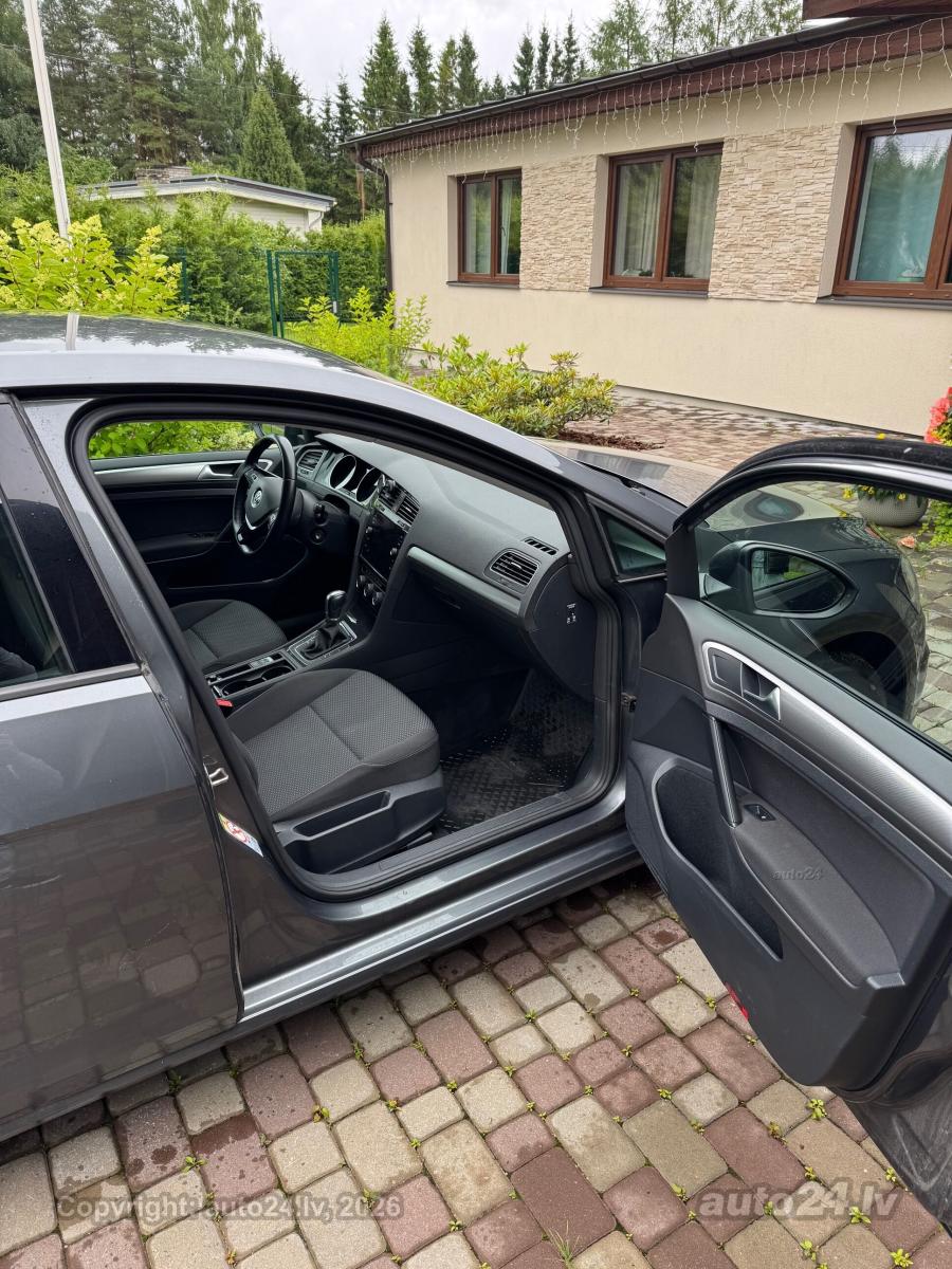 Grey Volkswagen Golf 2017 in Tallinn, with an engine capacity of 1.40 L and mileage of 152 thousand km for 10700 €, photo 13 on AUTOMOTO.COM.LV