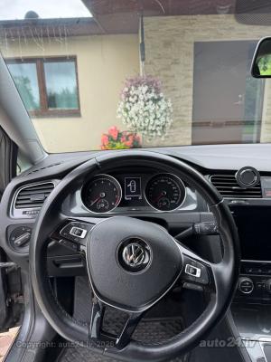 Grey Volkswagen Golf 2017 in Tallinn, with an engine capacity of 1.40 L and mileage of 152 thousand km for 10700 €, photo 15 on AUTOMOTO.COM.LV