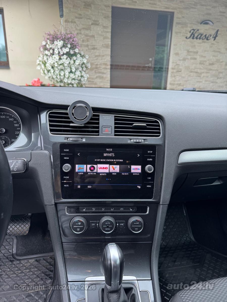 Grey Volkswagen Golf 2017 in Tallinn, with an engine capacity of 1.40 L and mileage of 152 thousand km for 10700 €, photo 16 on AUTOMOTO.COM.LV