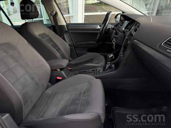 Grey Volkswagen Golf 2017 in Valmiera, with an engine capacity of 1.60 L and mileage of 266 thousand km for 7900 €, photo 9 on AUTOMOTO.COM.LV