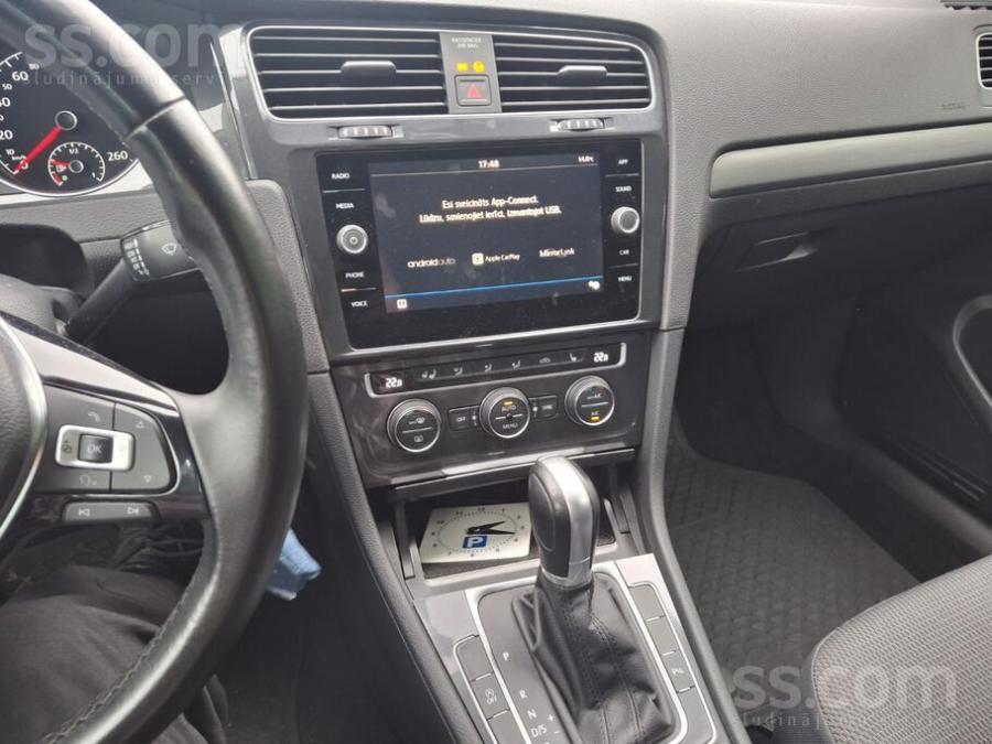 Grey Volkswagen Golf 2018 in Riga, with an engine capacity of 1.50 L and mileage of 56 thousand km for 9800 €, photo 9 on AUTOMOTO.COM.LV