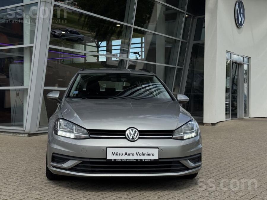 Grey Volkswagen Golf 2018 in Valmiera, with an engine capacity of 1.60 L and mileage of 209 thousand km for 9900 €, photo 2 on AUTOMOTO.COM.LV