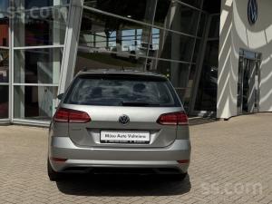 Grey Volkswagen Golf 2018 in Valmiera, with an engine capacity of 1.60 L and mileage of 209 thousand km for 9900 €, photo 5 on AUTOMOTO.COM.LV