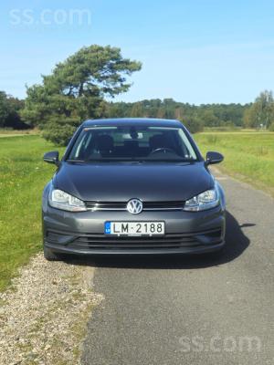 Grey Volkswagen Golf 2018 in Ventspils, with an engine capacity of 1.40 L and mileage of 92 thousand km for 13900 €, photo 2 on AUTOMOTO.COM.LV