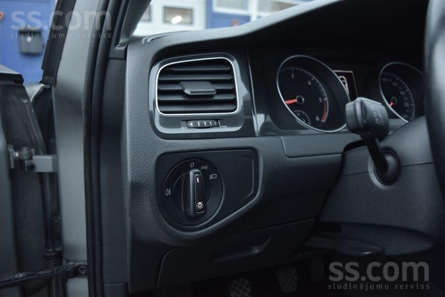 Pelēks Volkswagen Golf 2018 Rīga, ar dzinēja tilpumu 1.60 L un nobraukumu 153 tūkst. km par 9200 €, foto 9 vietnē AUTOMOTO.COM.LV