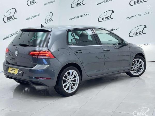 Grey Volkswagen Golf 2018 in Vilnius, with an engine capacity of 1.40 L and mileage of 132 thousand km for 11900 €, photo 3 on AUTOMOTO.COM.LV