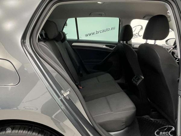 Grey Volkswagen Golf 2018 in Vilnius, with an engine capacity of 1.40 L and mileage of 132 thousand km for 11900 €, photo 10 on AUTOMOTO.COM.LV