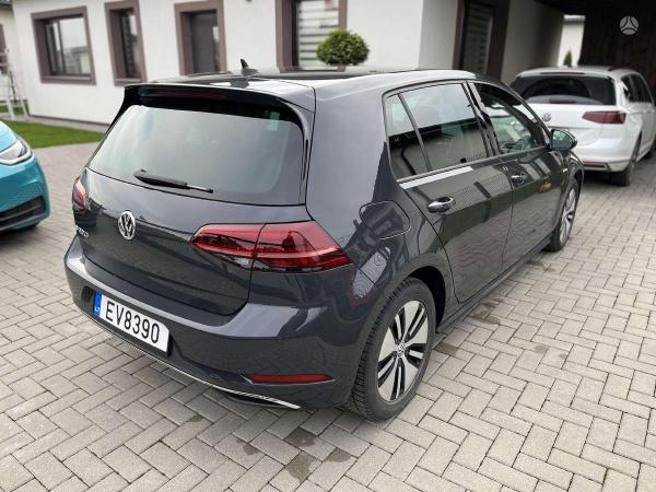 Pelēks Volkswagen Golf 2018 Kauņa, ar dzinēja tilpumu 0.00 L un nobraukumu 97 tūkst. km par 13200 €, foto 3 vietnē AUTOMOTO.COM.LV