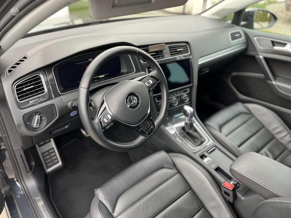 Pelēks Volkswagen Golf 2018 Kauņa, ar dzinēja tilpumu 0.00 L un nobraukumu 97 tūkst. km par 13200 €, foto 5 vietnē AUTOMOTO.COM.LV
