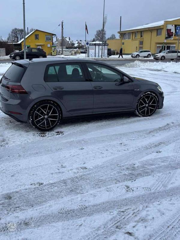 Grey Volkswagen Golf 2018 in Taurage, with an engine capacity of 1.97 L and mileage of 173 thousand km for 14900 €, photo 4 on AUTOMOTO.COM.LV