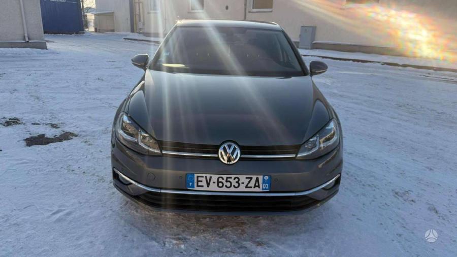 Grey Volkswagen Golf 2018 in Kaunas, with an engine capacity of 1.97 L and mileage of 180 thousand km for 12500 €, photo 2 on AUTOMOTO.COM.LV