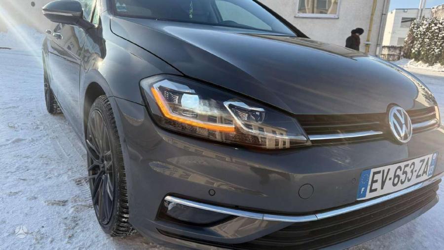 Grey Volkswagen Golf 2018 in Kaunas, with an engine capacity of 1.97 L and mileage of 180 thousand km for 12500 €, photo 8 on AUTOMOTO.COM.LV