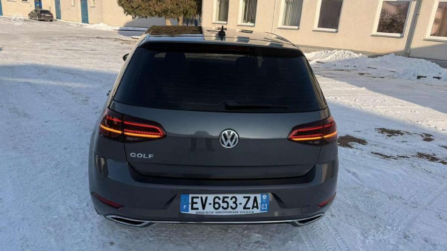 Grey Volkswagen Golf 2018 in Kaunas, with an engine capacity of 1.97 L and mileage of 180 thousand km for 12500 €, photo 13 on AUTOMOTO.COM.LV