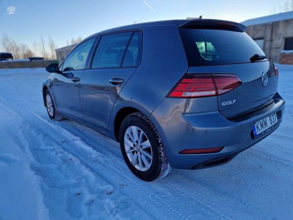 Pelēks Volkswagen Golf 2018 Kauņa, ar dzinēja tilpumu 1.40 L un nobraukumu 33 tūkst. km par 7999 €, foto 4 vietnē AUTOMOTO.COM.LV