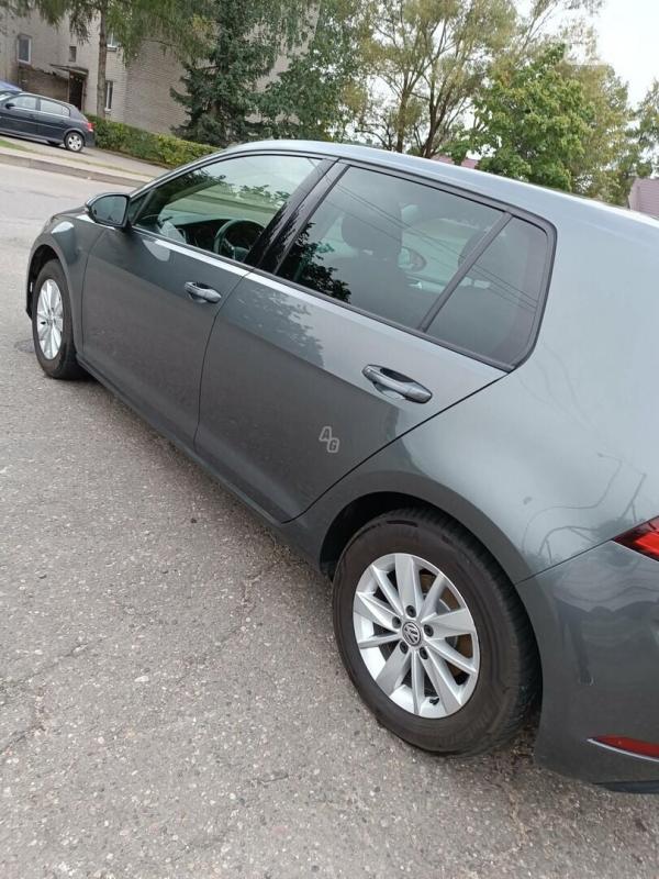 Grey Volkswagen Golf 2018 in Jonava, with an engine capacity of 1.40 L and mileage of 243 thousand km for 8400 €, photo 8 on AUTOMOTO.COM.LV