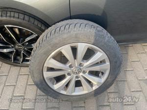 Grey Volkswagen Golf 2018 in Parnu, with an engine capacity of 1.40 L and mileage of 91 thousand km for 11900 €, photo 12 on AUTOMOTO.COM.LV