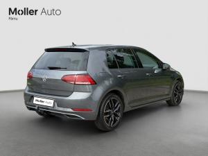 Pelēks Volkswagen Golf 2018 Pērnava, ar dzinēja tilpumu 1.40 L un nobraukumu 91 tūkst. km par 13900 €, foto 3 vietnē AUTOMOTO.COM.LV