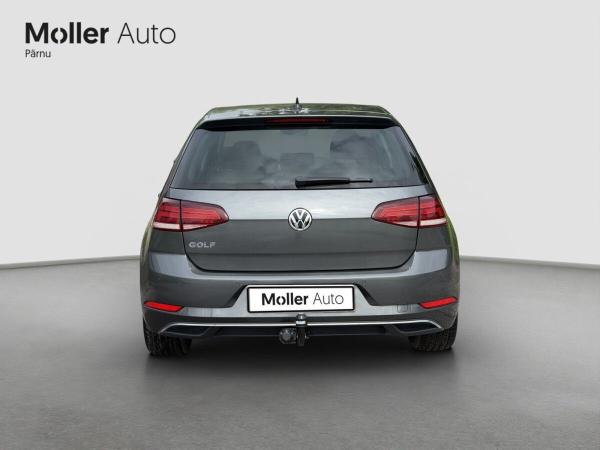 Grey Volkswagen Golf 2018 in Parnu, with an engine capacity of 1.40 L and mileage of 91 thousand km for 13900 €, photo 4 on AUTOMOTO.COM.LV