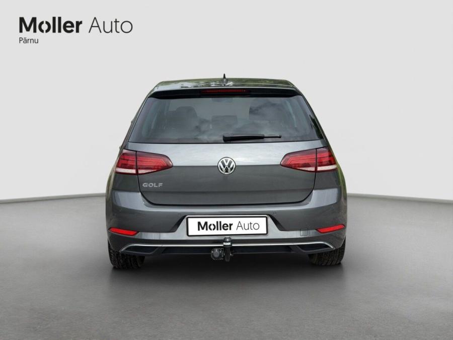 Pelēks Volkswagen Golf 2018 Pērnava, ar dzinēja tilpumu 1.40 L un nobraukumu 91 tūkst. km par 13900 €, foto 5 vietnē AUTOMOTO.COM.LV