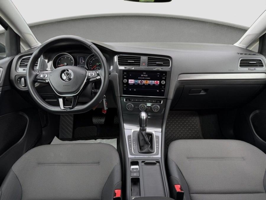 Pelēks Volkswagen Golf 2018 Pērnava, ar dzinēja tilpumu 1.40 L un nobraukumu 91 tūkst. km par 13900 €, foto 7 vietnē AUTOMOTO.COM.LV
