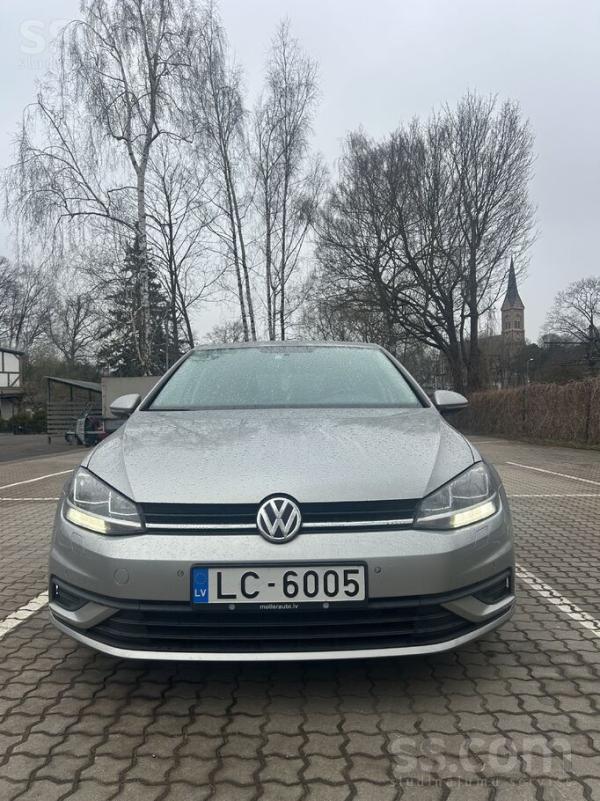Grey Volkswagen Golf 2018 in Riga, with an engine capacity of 1.60 L and mileage of 216 thousand km for 7000 €, photo 2 on AUTOMOTO.COM.LV