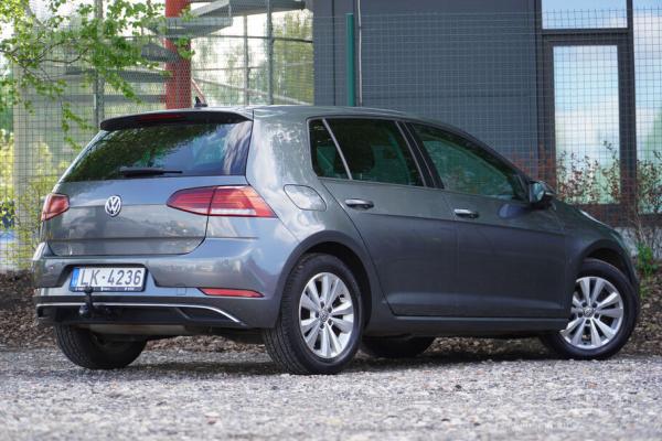Pelēks Volkswagen Golf 2018 Rīga, ar dzinēja tilpumu 1.40 L un nobraukumu 198 tūkst. km par 9890 €, foto 9 vietnē AUTOMOTO.COM.LV