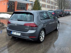 Pelēks Volkswagen Golf 2018 Rīga, ar dzinēja tilpumu 1.50 L un nobraukumu 174 tūkst. km par 11000 €, foto 4 vietnē AUTOMOTO.COM.LV