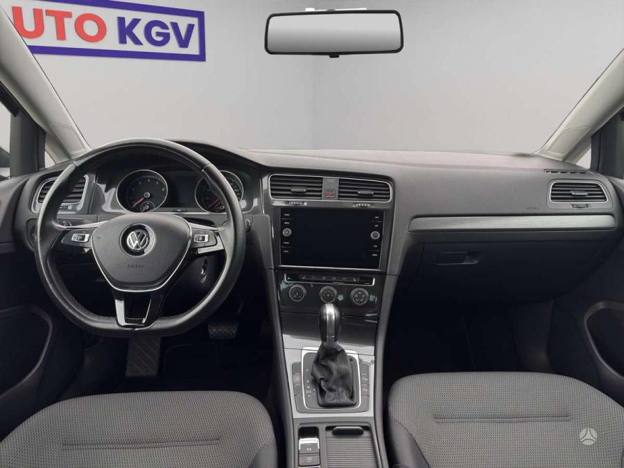 Grey Volkswagen Golf 2018 in Kaunas, with an engine capacity of 1.40 L and mileage of 176 thousand km for 9499 €, photo 12 on AUTOMOTO.COM.LV
