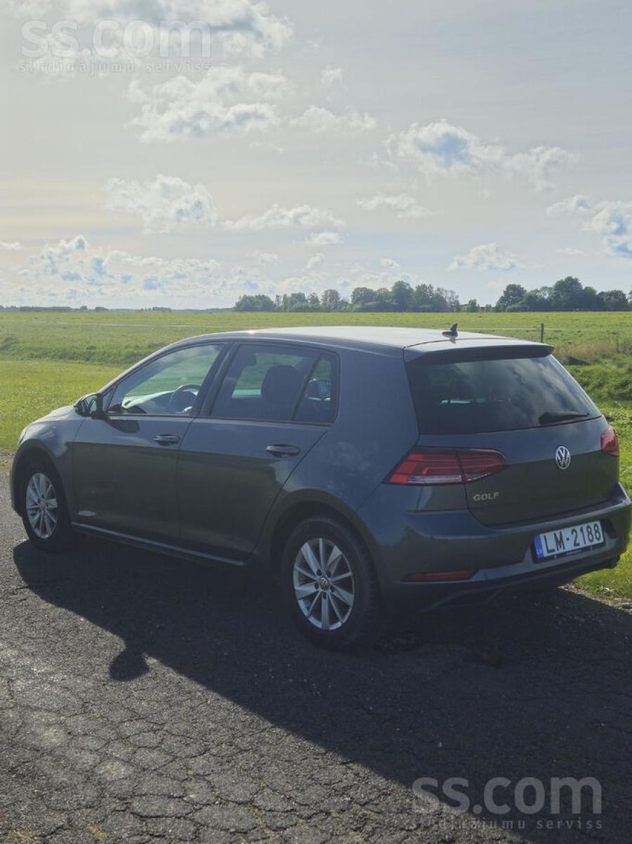 Pelēks Volkswagen Golf 2018 Ventspils, ar dzinēja tilpumu 1.40 L un nobraukumu 95 tūkst. km par 13000 €, foto 6 vietnē AUTOMOTO.COM.LV
