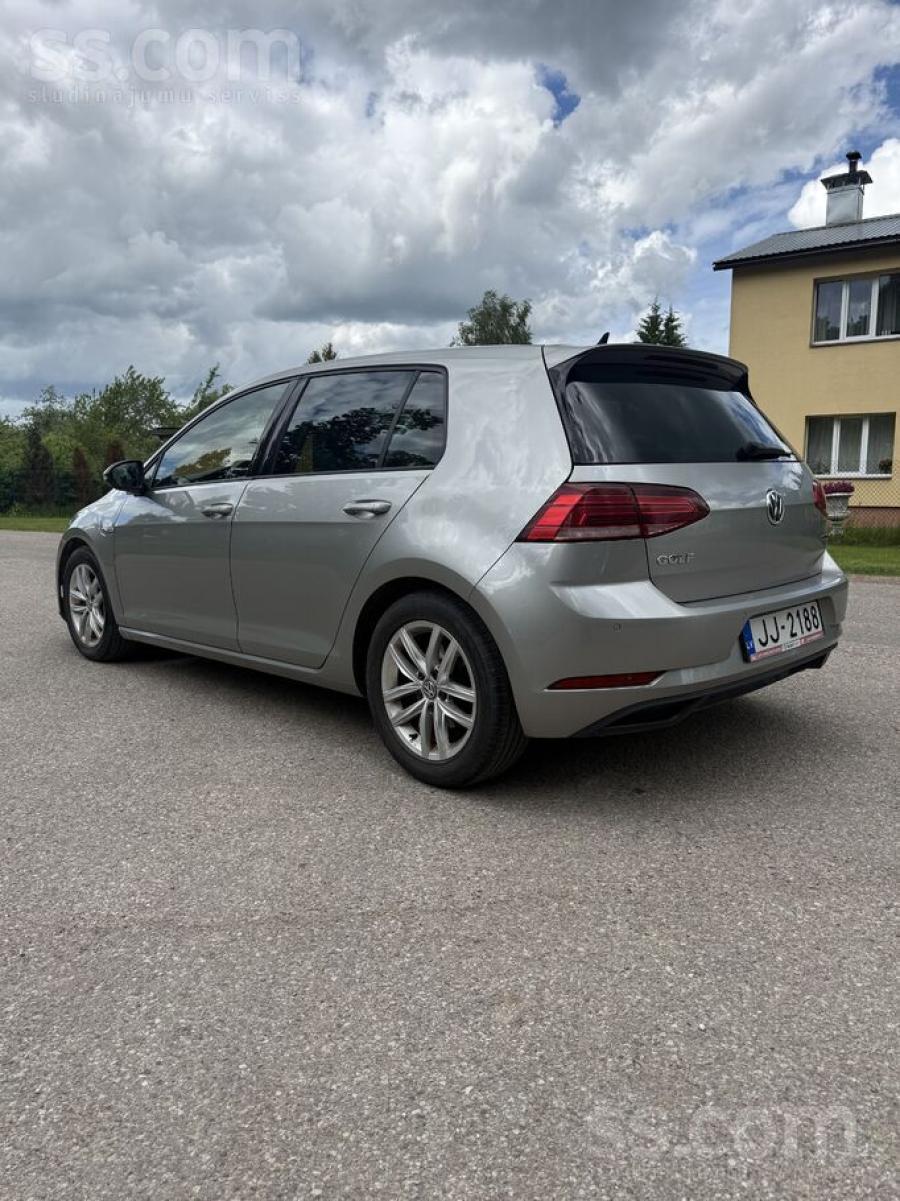 Pelēks Volkswagen Golf 2018 Jelgava, ar dzinēja tilpumu 1.50 L un nobraukumu 57 tūkst. km par 13000 €, foto 4 vietnē AUTOMOTO.COM.LV