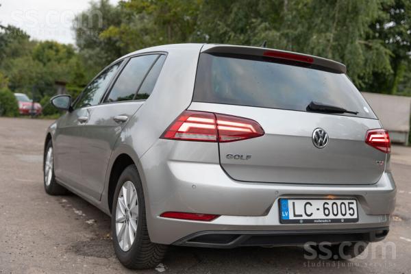 Grey Volkswagen Golf 2018 in Riga, with an engine capacity of 1.60 L and mileage of 216 thousand km for 6600 €, photo 4 on AUTOMOTO.COM.LV