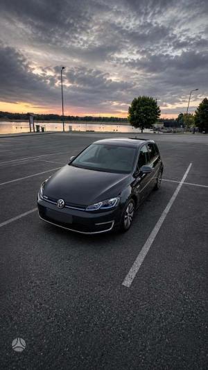 Pelēks Volkswagen Golf 2018 Kauņa, ar dzinēja tilpumu 0.00 L un nobraukumu 100 tūkst. km par 10000 €, foto 4 vietnē AUTOMOTO.COM.LV