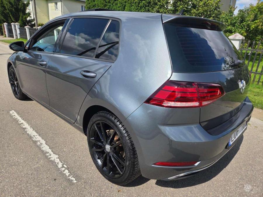 Pelēks Volkswagen Golf 2018 Mažeikiai, ar dzinēja tilpumu 1.80 L un nobraukumu 115 tūkst. km par 11259 €, foto 4 vietnē AUTOMOTO.COM.LV