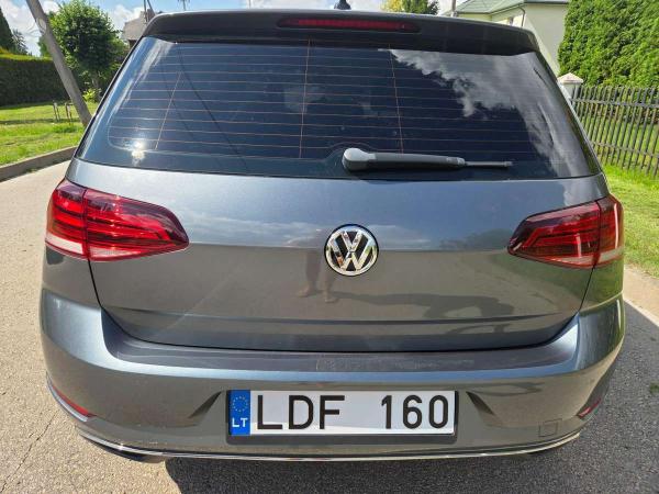 Grey Volkswagen Golf 2018 in Mazeikiai, with an engine capacity of 1.80 L and mileage of 115 thousand km for 11259 €, photo 5 on AUTOMOTO.COM.LV