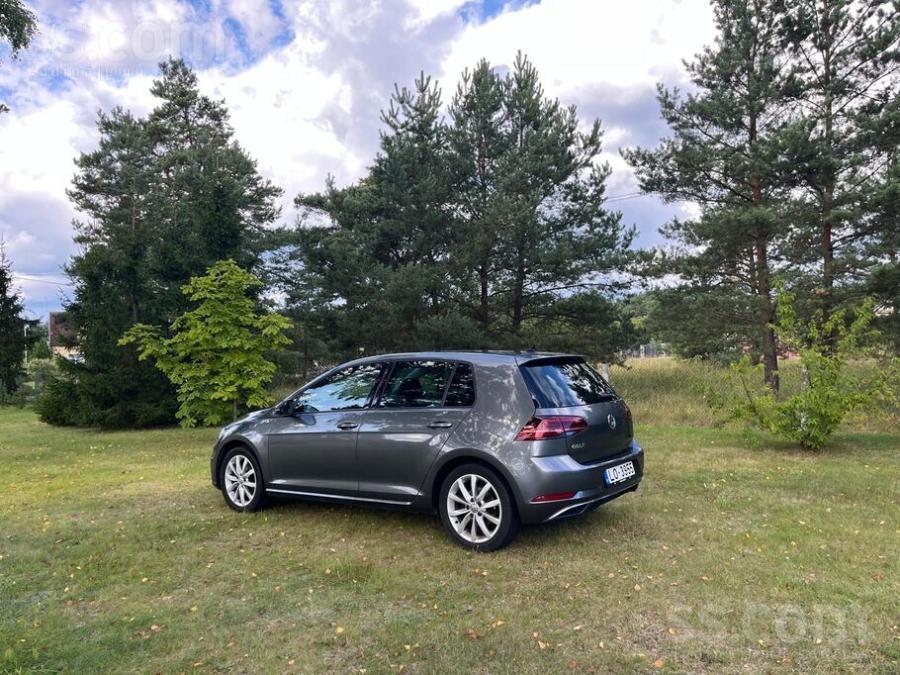 Grey Volkswagen Golf 2018 in Talsi, with an engine capacity of 1.50 L and mileage of 99 thousand km for 13800 €, photo 3 on AUTOMOTO.COM.LV