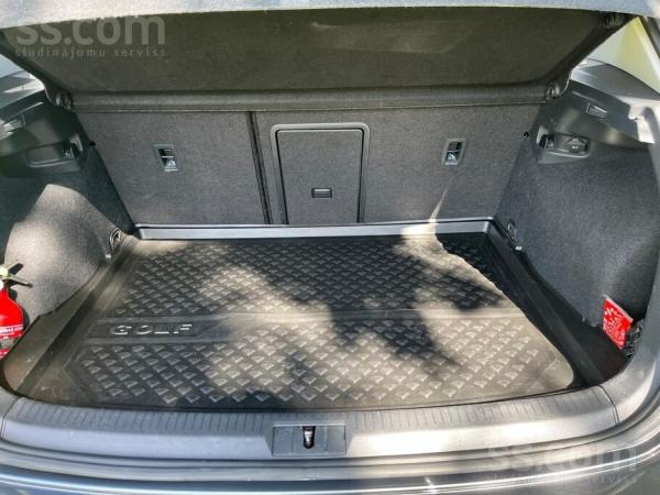 Volkswagen Golf 2018 Talsi vietnē Pelēks Volkswagen Golf 2018 Talsi, ar dzinēja tilpumu 1.50 L un nobraukumu 99 tūkst. km par 13800 €, foto 10 vietnē AUTOMOTO.COM.LV