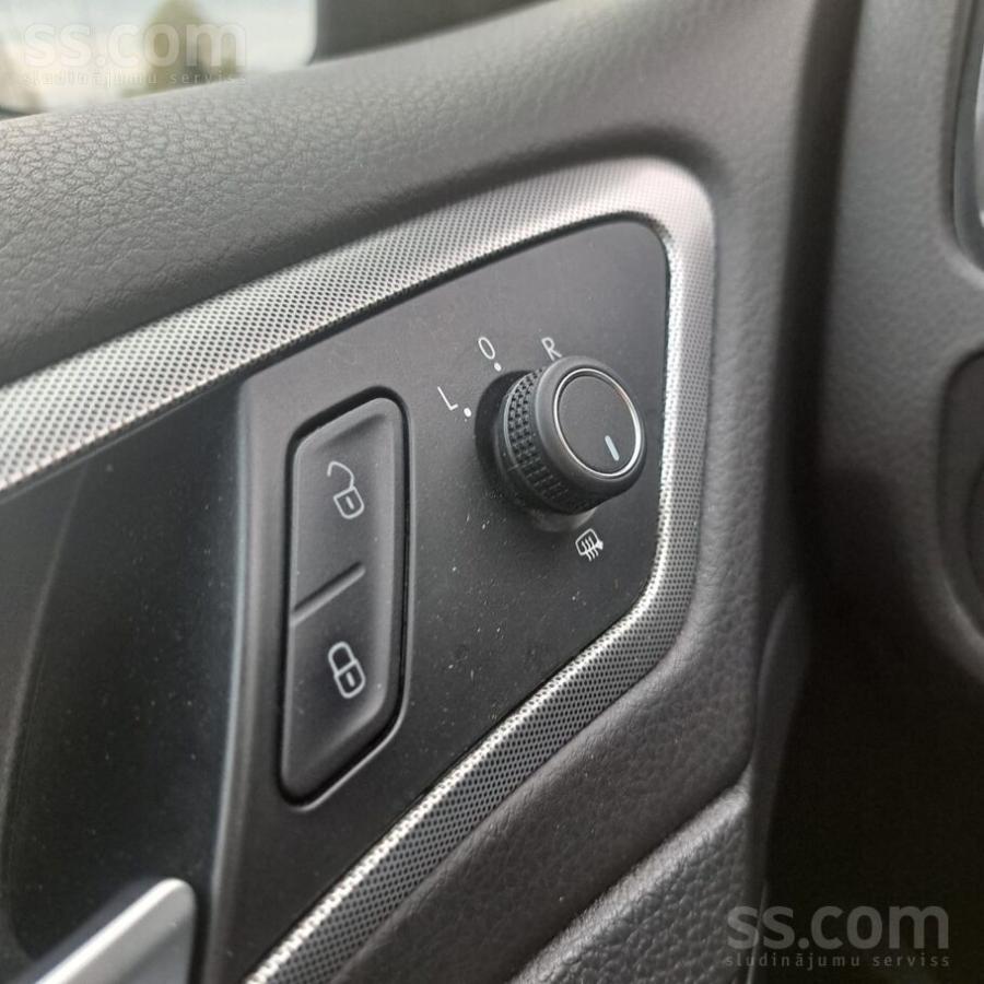 Pelēks Volkswagen Golf 2018 Rīga, ar dzinēja tilpumu 1.60 L un nobraukumu 124 tūkst. km par 11800 €, foto 8 vietnē AUTOMOTO.COM.LV