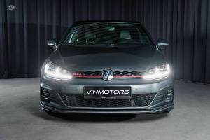 Pelēks Volkswagen Golf 2018 Viļņa, ar dzinēja tilpumu 1.98 L un nobraukumu 139 tūkst. km par 18999 €, foto 3 vietnē AUTOMOTO.COM.LV
