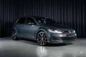 Pelēks Volkswagen Golf 2018 Viļņa, ar dzinēja tilpumu 1.98 L un nobraukumu 139 tūkst. km par 18999 €, foto 4 vietnē AUTOMOTO.COM.LV